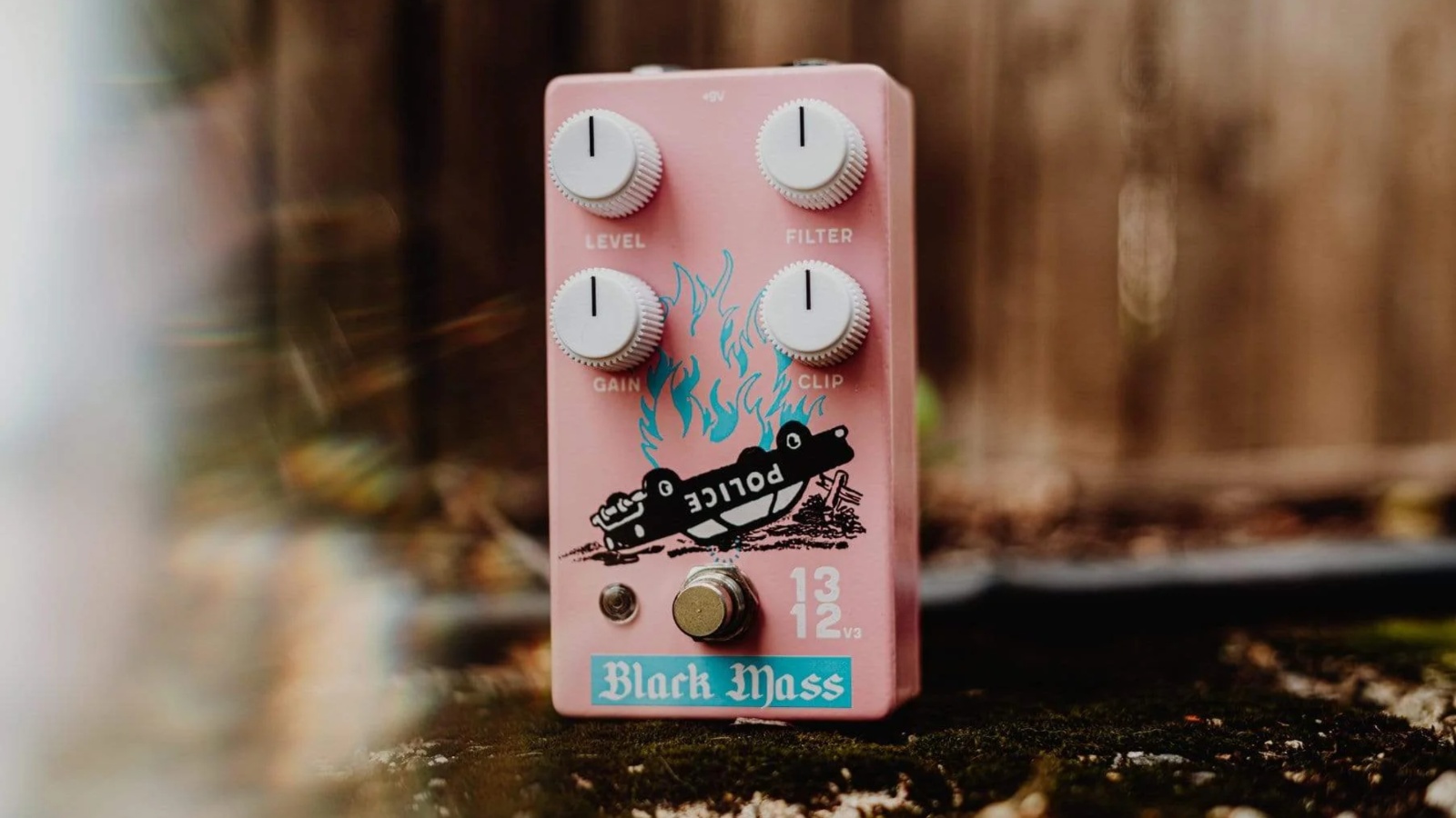 These 3 Pedal Builders Have Punk(ish) Bands: Here's What They Sound Like | Ultimate Guitar