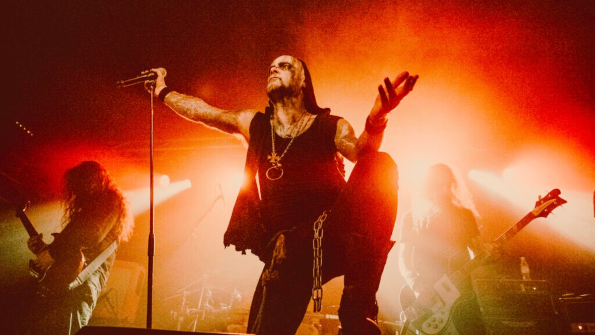 25 Years Ago, This Irish Metal Band Captured Everyone's Inner Battles ...