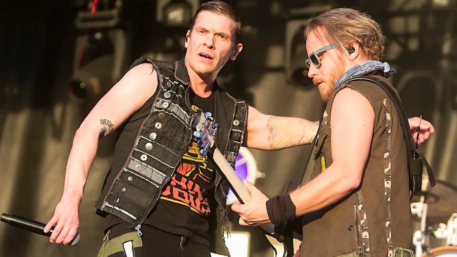 Shinedown Frontman Explains Why Band Can't Work on Music Remotely ...