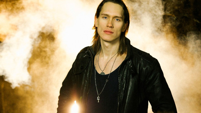 Metal Singer Breaks World Record By Singing 5+ Hours of Disney Songs ...