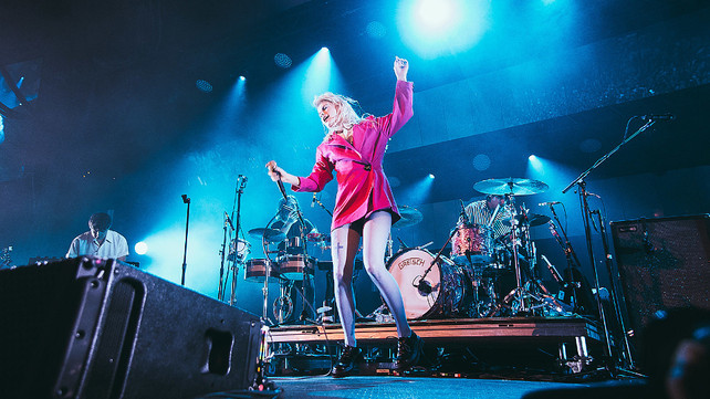 Watch: Paramore Bring 'Misery Business' Back to Setlist on First Live ...
