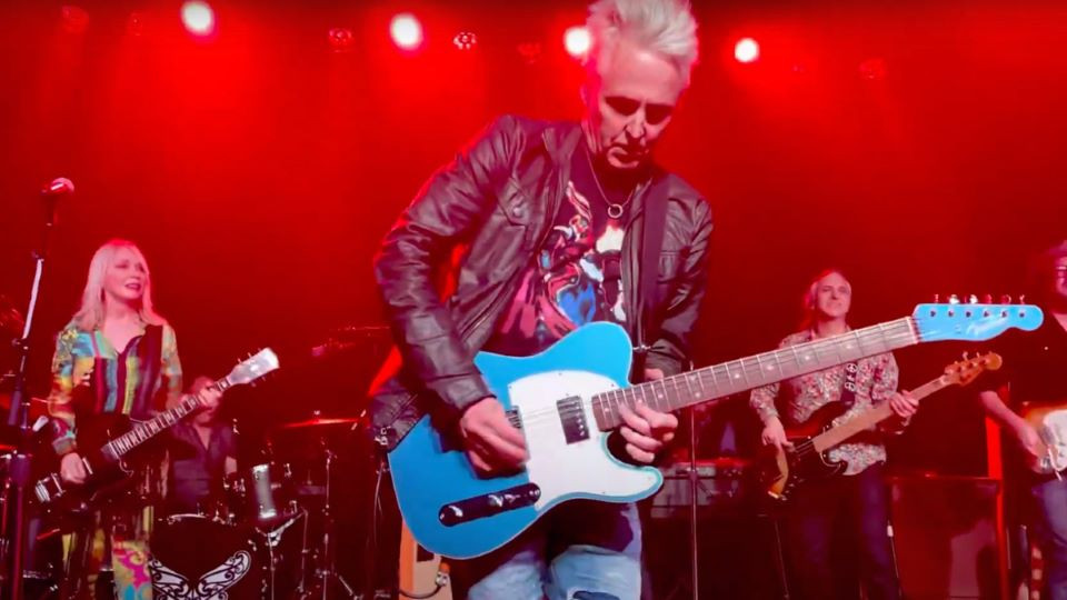 Watch: Heart's Nancy Wilson and Pearl Jam's Mike McCready Perform Led ...