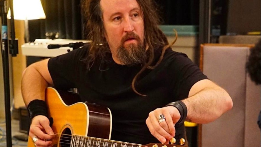 Longtime Alice in Chains Guitar Tech and Photographer Hass Passed Away ...