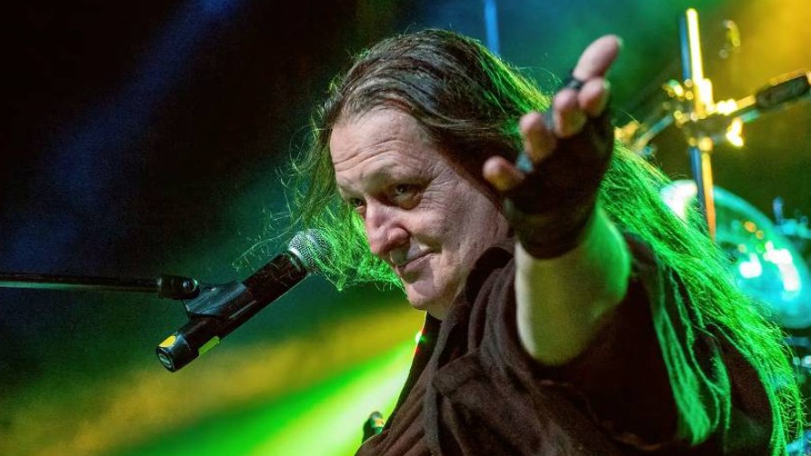 Savatage's Jon Oliva Opens Up Personal Tragedies, Says He Wants to Do ...