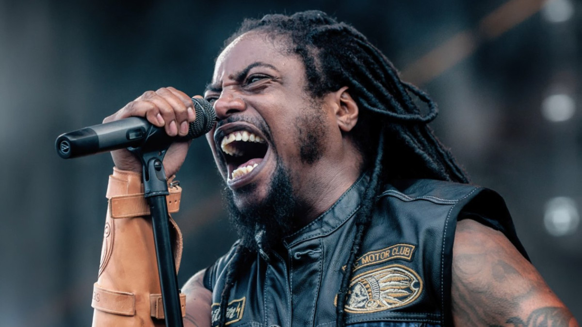 Is Sevendust a Hard Rock or a Nu-Metal Band? Singer Lajon Witherspoon ...