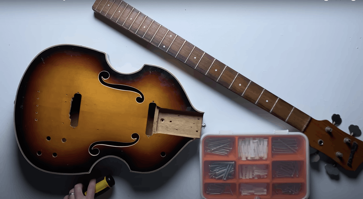 Musician Finds Broken Old Bass From the '60s on the Street, Attempts to ...