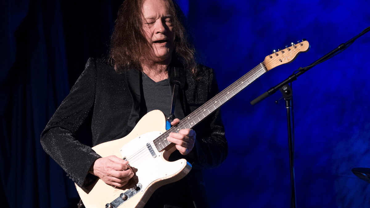 'Sonically, Electric Guitars Are a B__ch': Why the Axe Is 'The Most ...