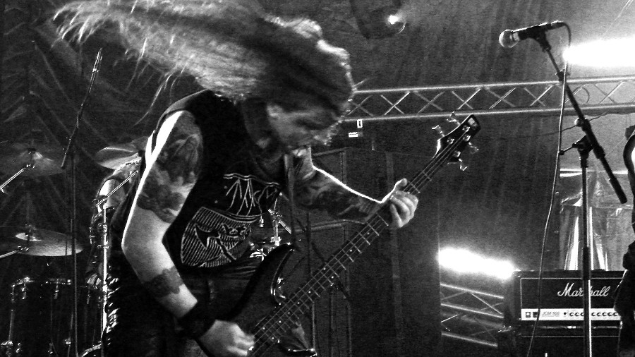 12 Shades of Headbanging | Ultimate Guitar