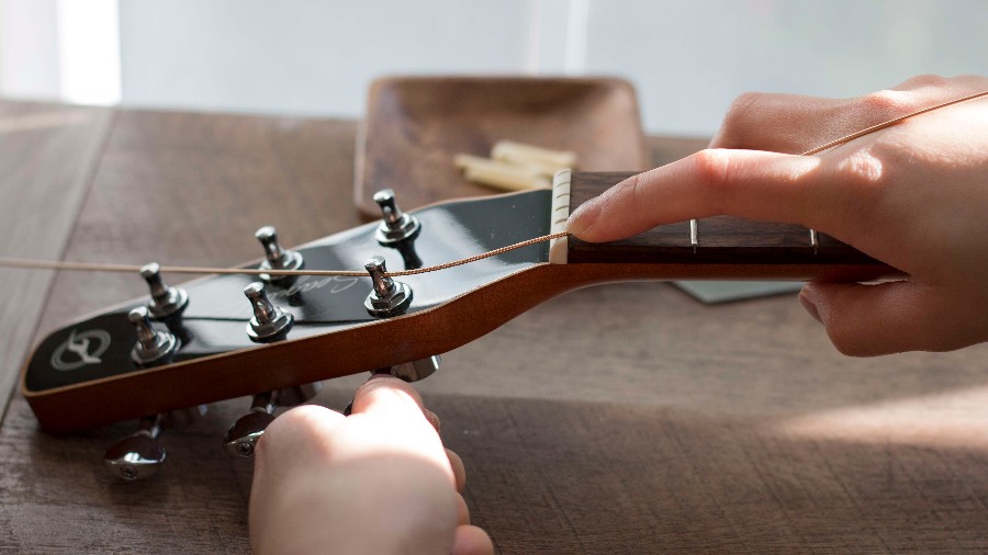 Going Back to Basics: How to Restring Your Guitar | Ultimate Guitar