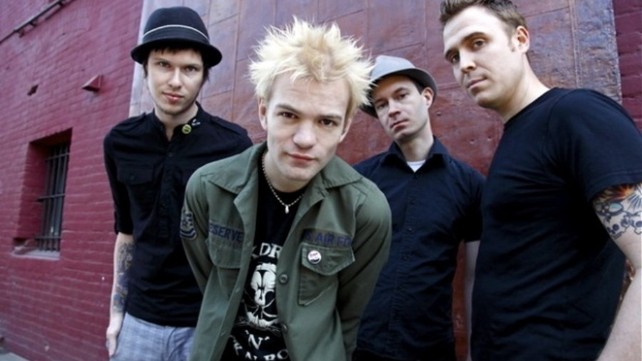 Sum 41 Frontman Talks Becoming Famous at Young Age, Says He's Probably ...