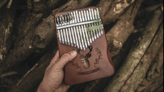 How to Play Kalimba by Jacob Lamb @ Ultimate-Guitar.Com